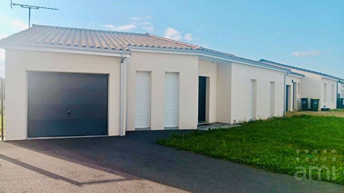 Maison 4 pièces à louer - Neuville-de-Poitou