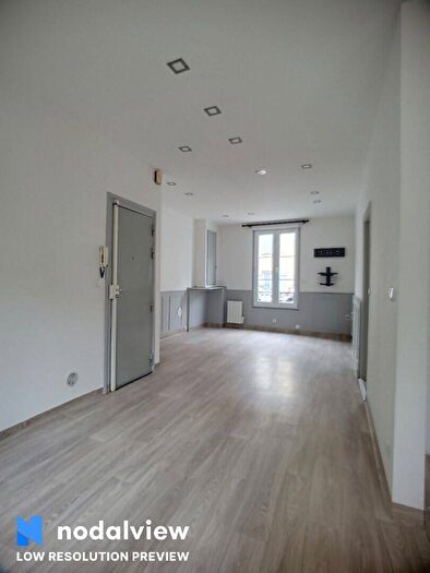 Saint Pierre, Étampes : Appartement 3 pièces à louer