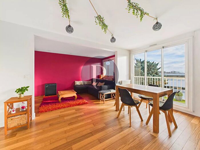 Appartement à vendre - Châtenay-Malabry, Petit Chatenay, Voltaire, Croix Blanche - 4 pièces - 2 chambres