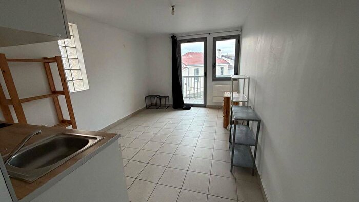Appartement à louer - Paul Froment-Huit Mais, Vitry-sur-Seine - 1 pièce