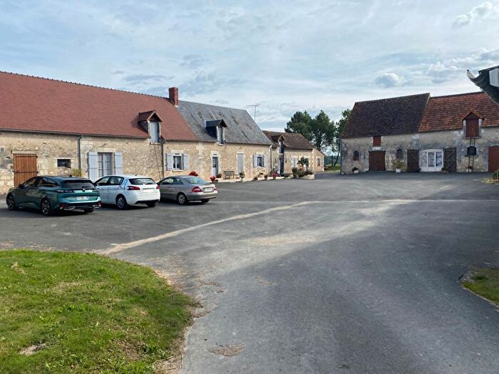 Maison 8 pièces à Charnizay, à vendre