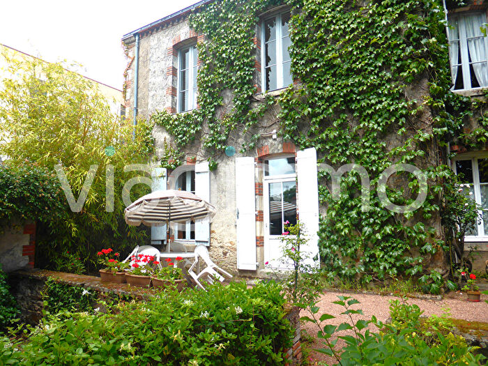 Maison à vendre - Aizenay - 10 pièces - 6 chambres