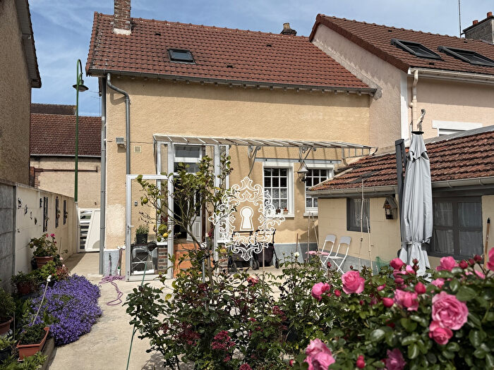 Bray-sur-Seine : Maison 4 pièces à vendre