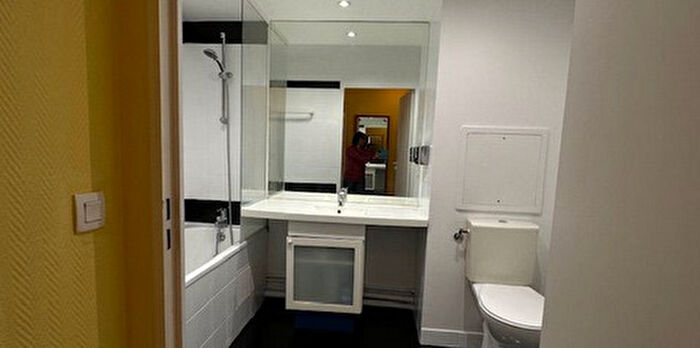 Appartement à louer - Paris e , Buttes Chaumont, Laumière, Manin - 1 pièce