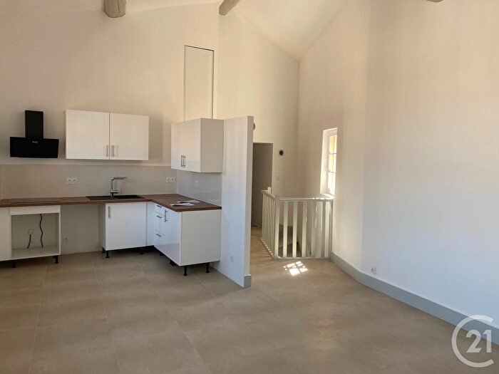 Appartement à louer - Sommières - 3 pièces - 2 chambres