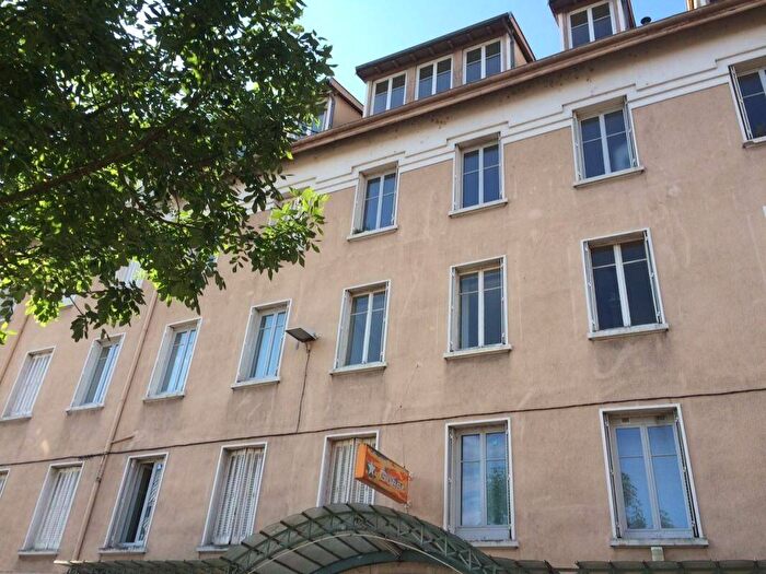 Appartement à louer - Centre Ville, Bourg-en-Bresse - 2 pièces - 1 chambre