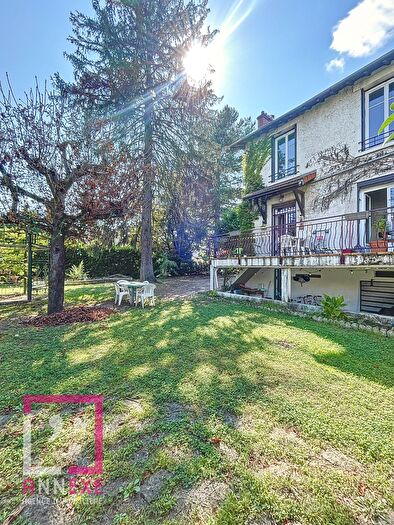 Maison 6 pièces à Fontaines-sur-Saône, à vendre