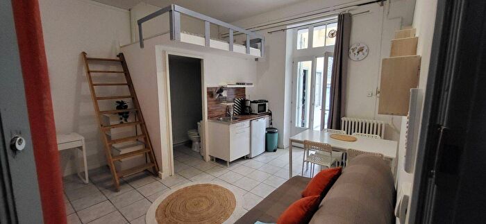 Carmes-Infirmieres-Thiers, Avignon : Appartement 1 pièce à louer