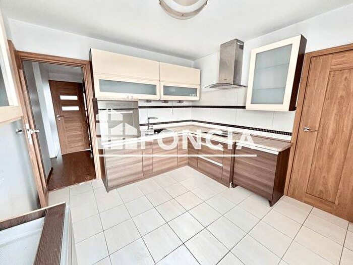 Appartement à louer - Fontbarlettes, Valence - 5 pièces - 3 chambres