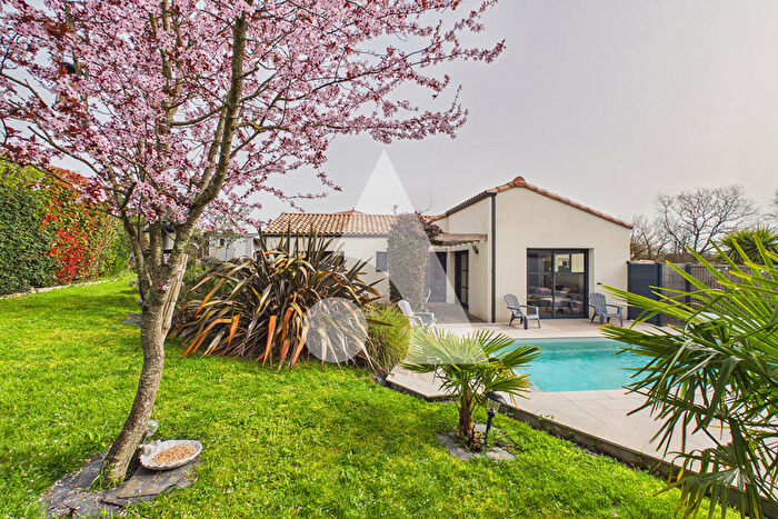 Maison à vendre - La Roche-sur-Yon, Le Bourg sous la Roche - 7 pièces - 3 chambres