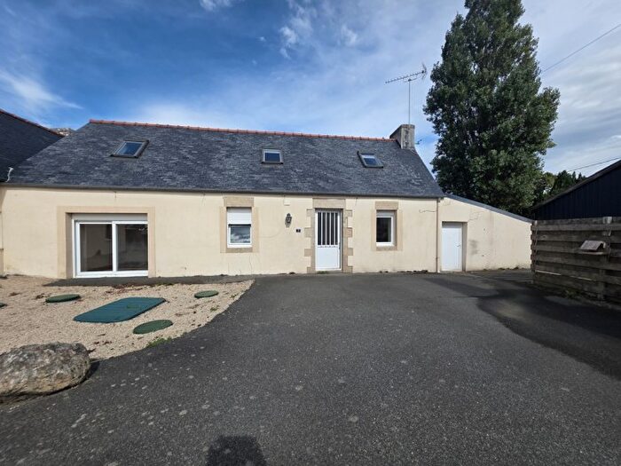 Plonéour-Lanvern - Maison 5 pièces à vendre