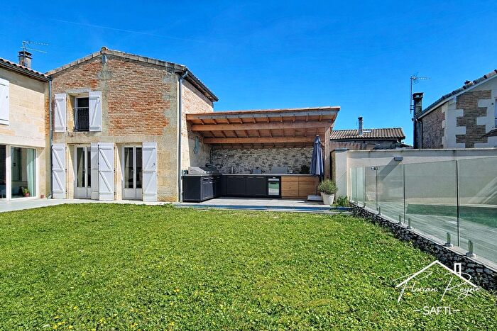 Maison à vendre - Ludon-Médoc - 8 pièces - 5 chambres