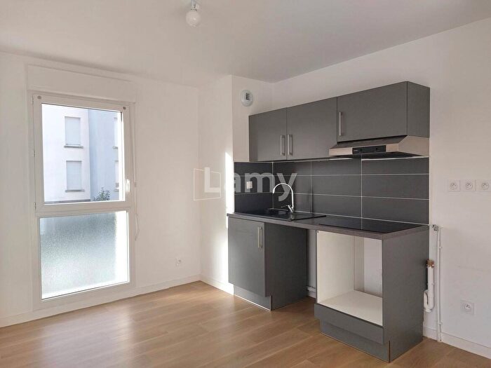 Appartement à louer - Mermoz Clos du Hameau-Vieux Bourg, Saint-Jean-de-Braye - 3 pièces