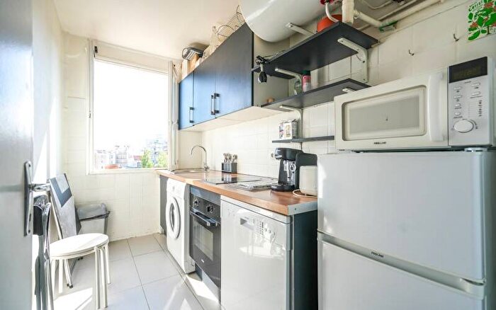 Appartement à louer - Goutte dOr-Château Rouge, Paris ème arrondissement - 1 pièce