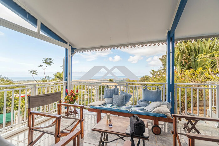 Maison à vendre - Saint-Paul, Bois de Nèfles - 4 pièces - 3 chambres