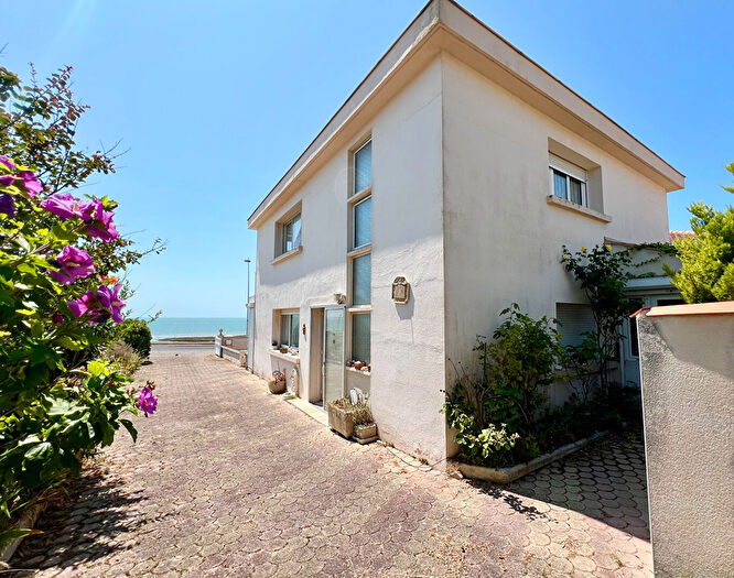 Maison à vendre - Vaux-sur-Mer - 6 pièces - 4 chambres