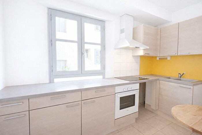 Appartement 2 pièces à vendre - Villeneuve-lès-Avignon, Centre-ville, Stade