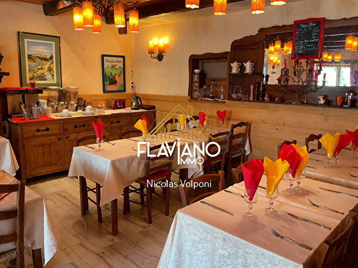 Maison à vendre - Guillaumes - 17 pièces - 12 chambres