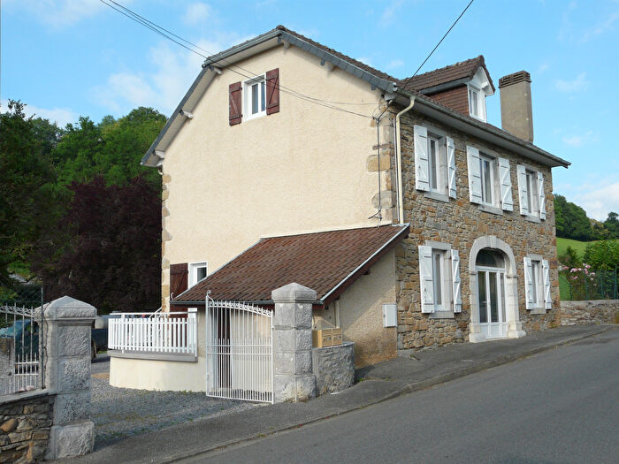 Appartement à louer - Rébénacq - 5 pièces - 4 chambres