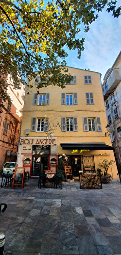 Bastia, Centre-ville ancien : Appartement 2 pièces à louer