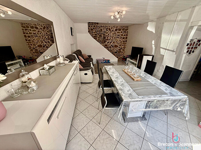 Saint-Jean-sur-Erve - Maison 5 pièces à vendre