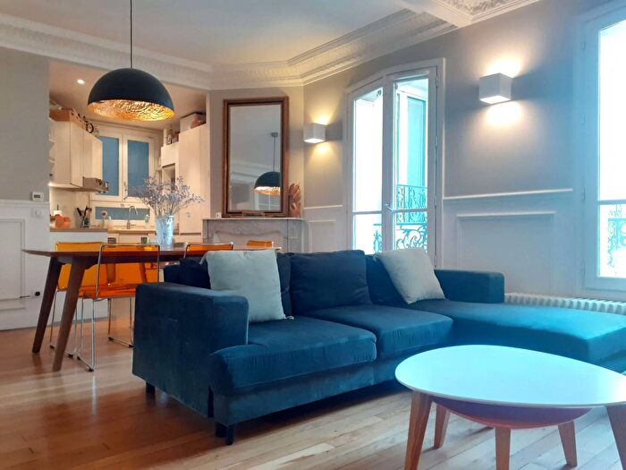 Appartement à louer - Paris ème arrondissement - 3 pièces - 2 chambres