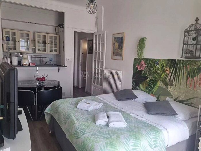 Appartement 1 pièce à louer - Carré d'Or, Nice