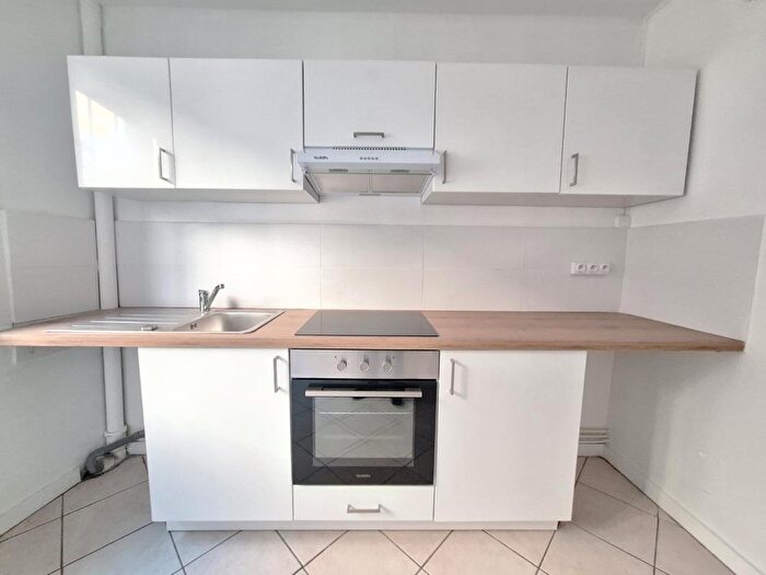 Appartement à louer - Clermont-Ferrand, Jaude, Fontgiève Saint-Alyre - 1 pièce