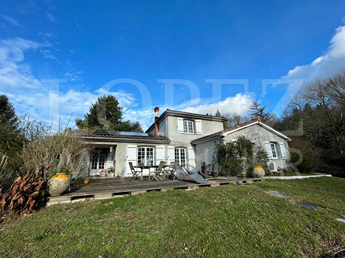 Maison à vendre - Bout-du-Pont-de-Larn - 8 pièces - 5 chambres