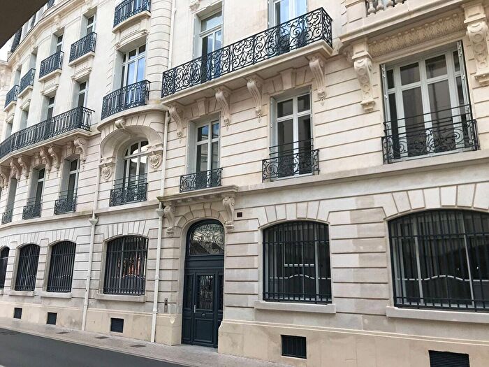Trois Quartiers-Centre Ville, Poitiers : Appartement 4 pièces à louer
