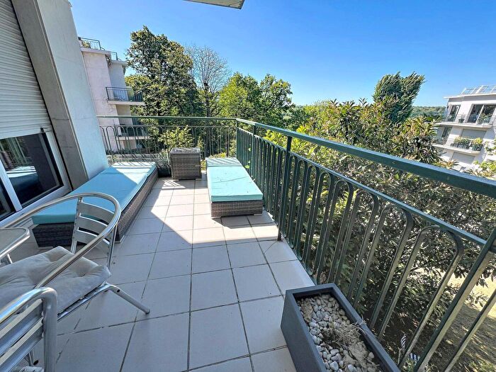 Appartement 4 pièces à louer - Garches