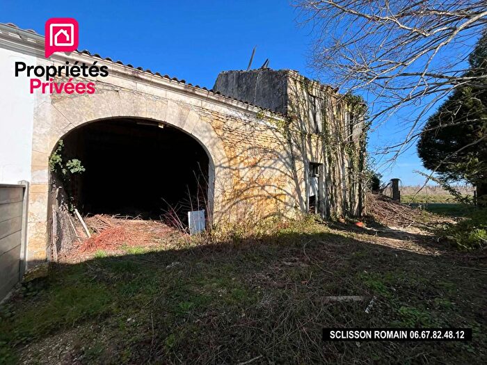 Maison à vendre - Saint-Genis-de-Saintonge - 2 pièces - 1 chambre