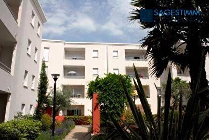 Appartement à louer - Nîmes - 2 pièces - 1 chambre