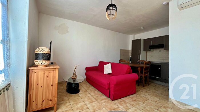 Appartement à louer - Alès, Centre-ville - 3 pièces - 2 chambres