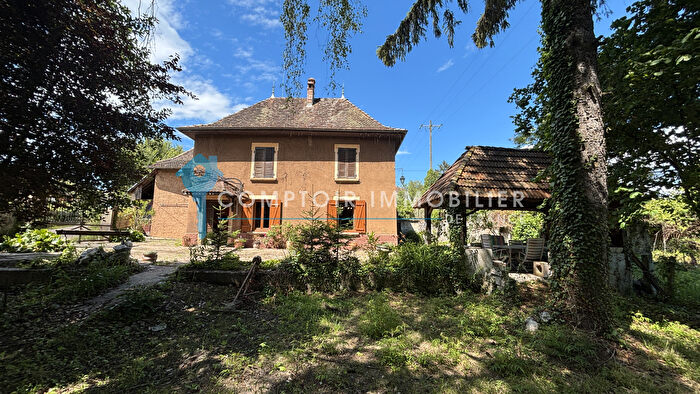 Les Avenières : Maison 6 pièces à vendre