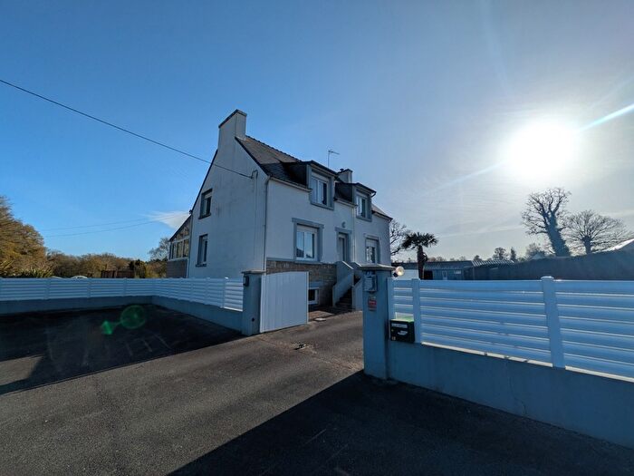 Maison à vendre - Melrand - 8 pièces - 6 chambres