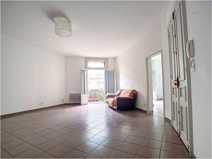 Appartement à louer - Allées Paul Riquet, Béziers - 3 pièces - 2 chambres