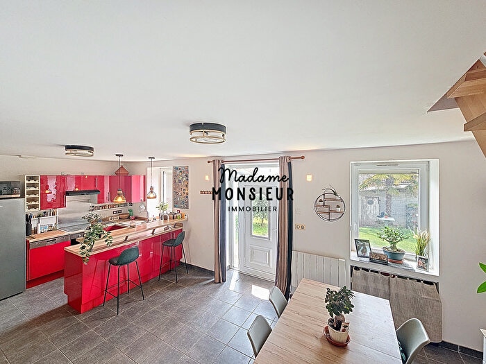 Maison à vendre - Saint-Savin - 5 pièces - 4 chambres