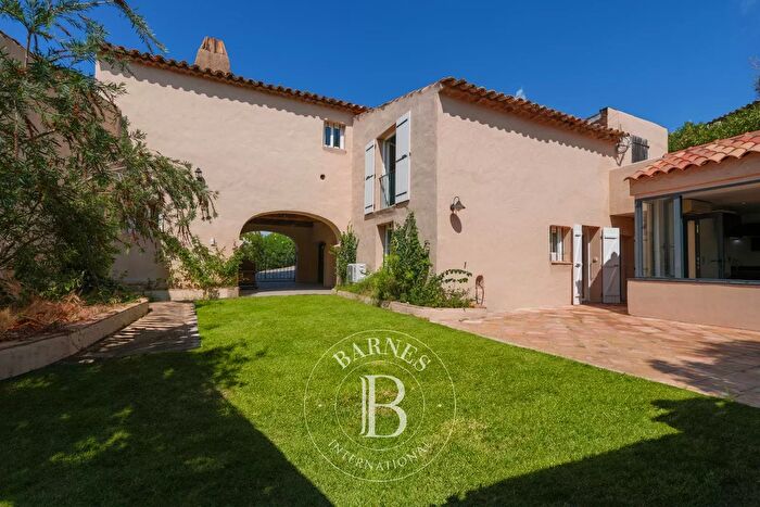 Maison à vendre - Grosseto-Prugna - 7 pièces - 5 chambres