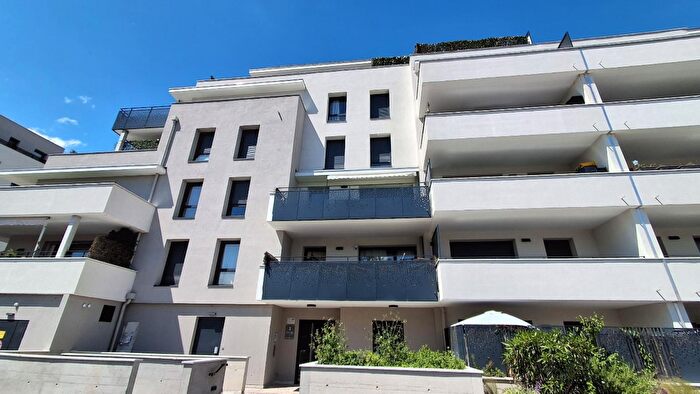 Le Pont-de-Claix, Villancourt - Appartement 2 pièces à louer