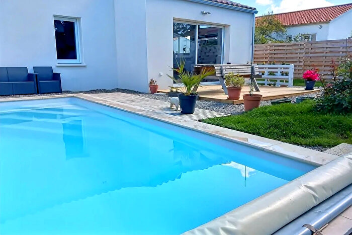 Maisons à vendre et appartements à louer - 1