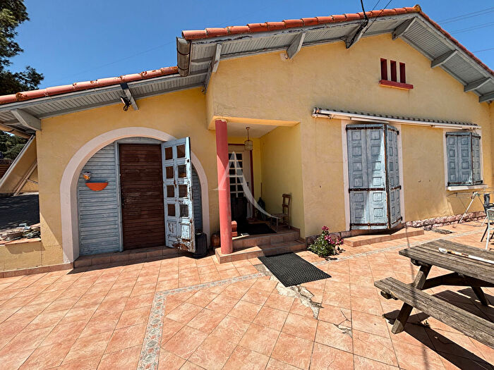 Maison 4 pièces à Villeneuve-Minervois, à vendre