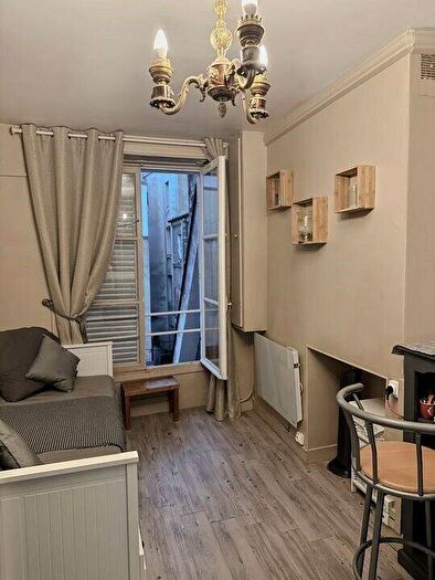 Domaine National du Château, Versailles : Appartement 1 pièce à louer