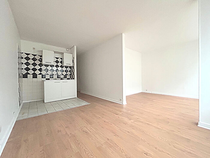 Grigny, Grigny, Gare : Appartement 2 pièces à louer