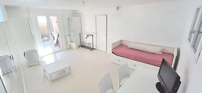Pavé des Gardes, Chaville : Appartement 1 pièce à louer