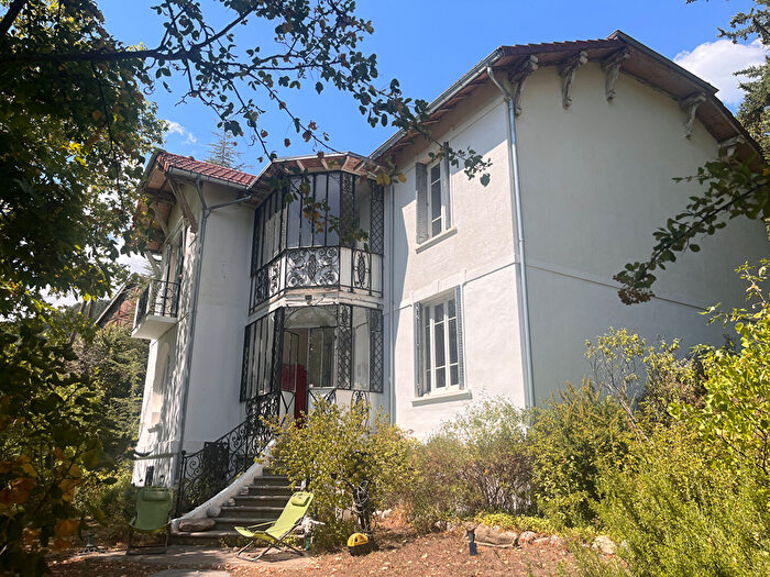 Maison 9 pièces à vendre à Veynes