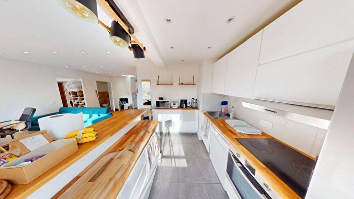 Appartement à louer - Ivry Port Centre, Ivry-sur-Seine - 2 pièces - 1 chambre