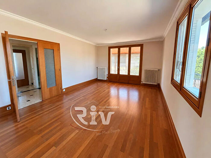 Maison 4 pièces à Cour-et-Buis, à vendre