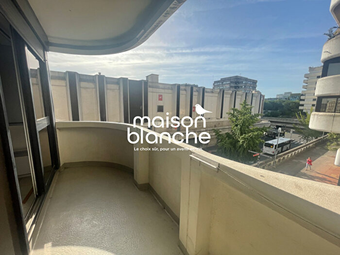 Bordeaux, Mériadeck - Appartement 2 pièces à louer