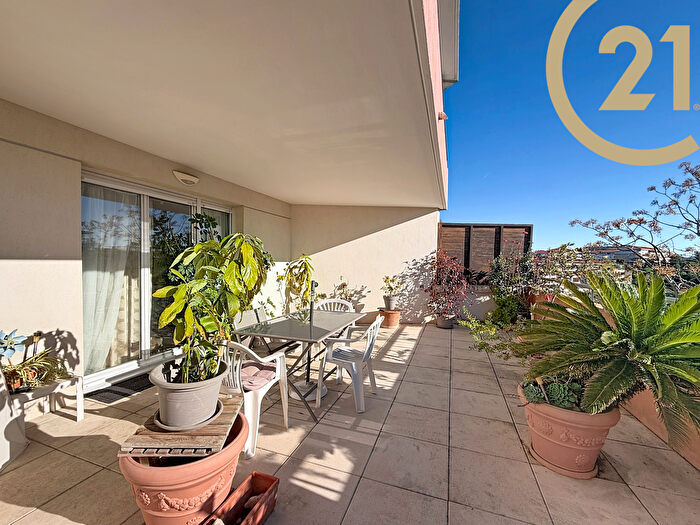 Appartement à vendre - Saint-Raphaël - 3 pièces - 2 chambres